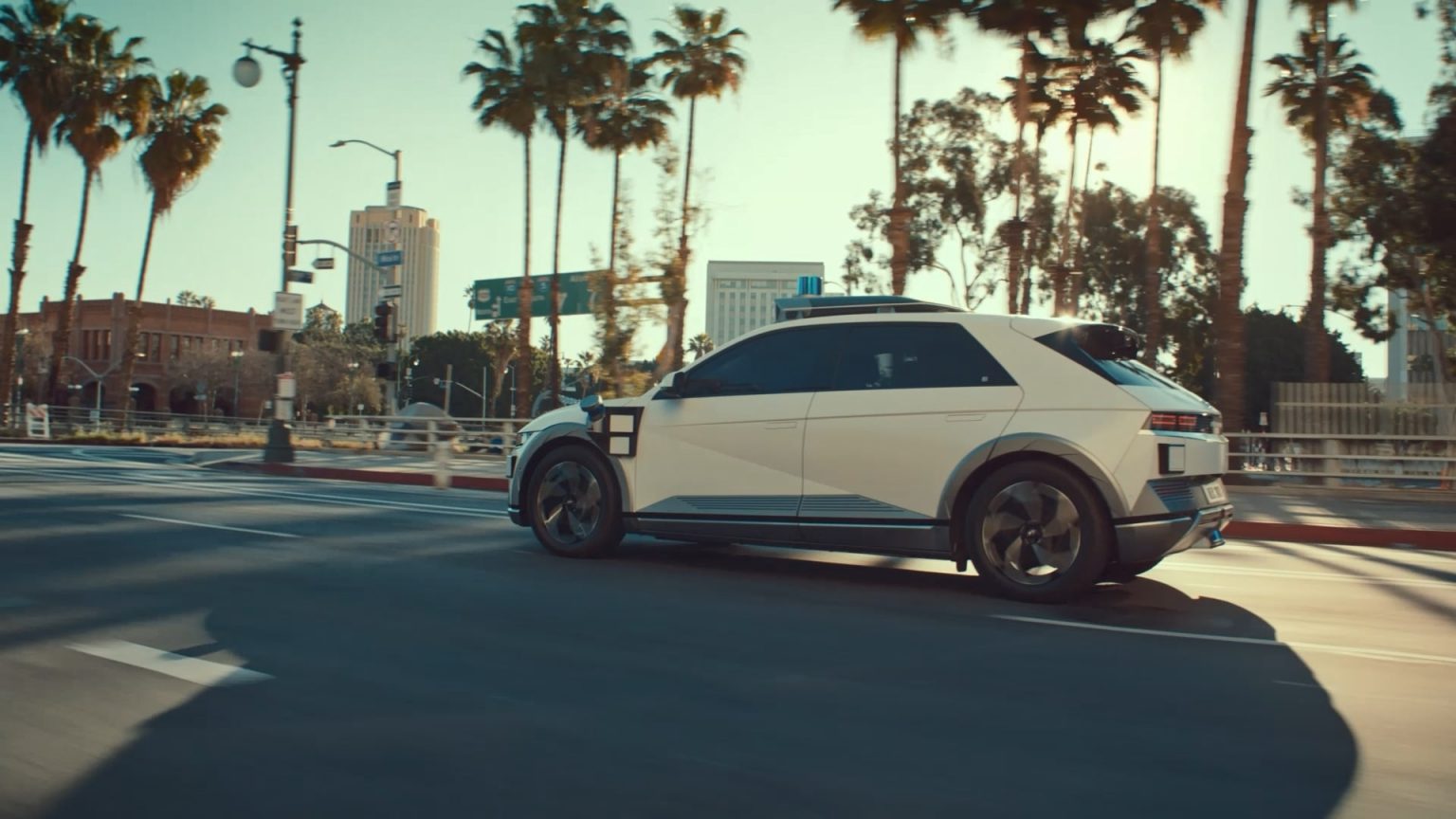 Hyundai, Motional make case for autonomous people and goods delivery ...