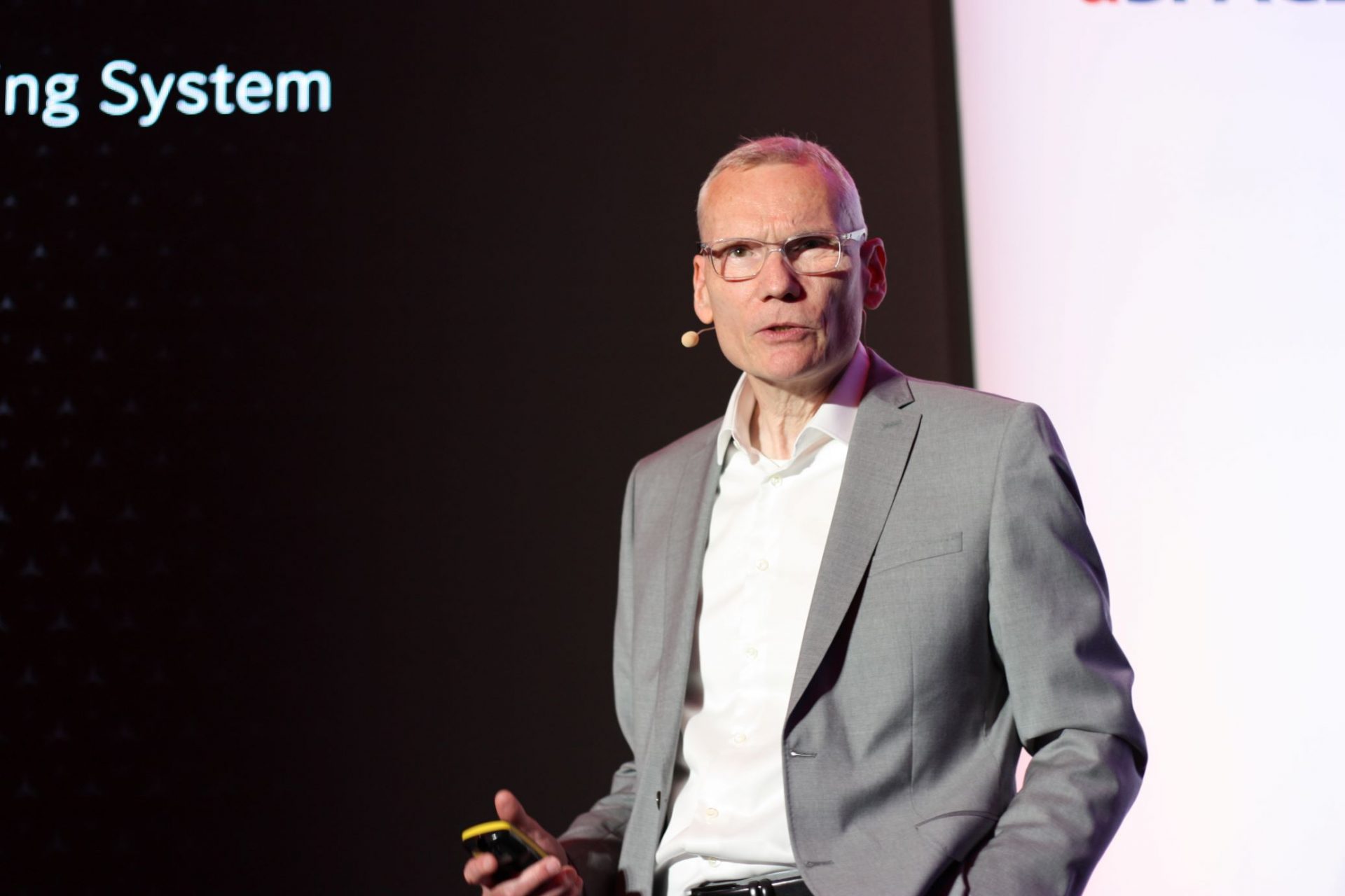 dSPACE spotlights new approaches to vehicle electronics - Inside ...