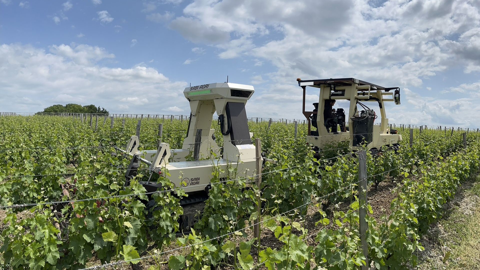 SABI AGRI shows 'first' 100% electric collaborative robotic ag fleet at ...